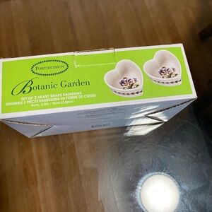 Portmetrion | Kitchen | Brand New Botanie Garden Set Heart Shape ...